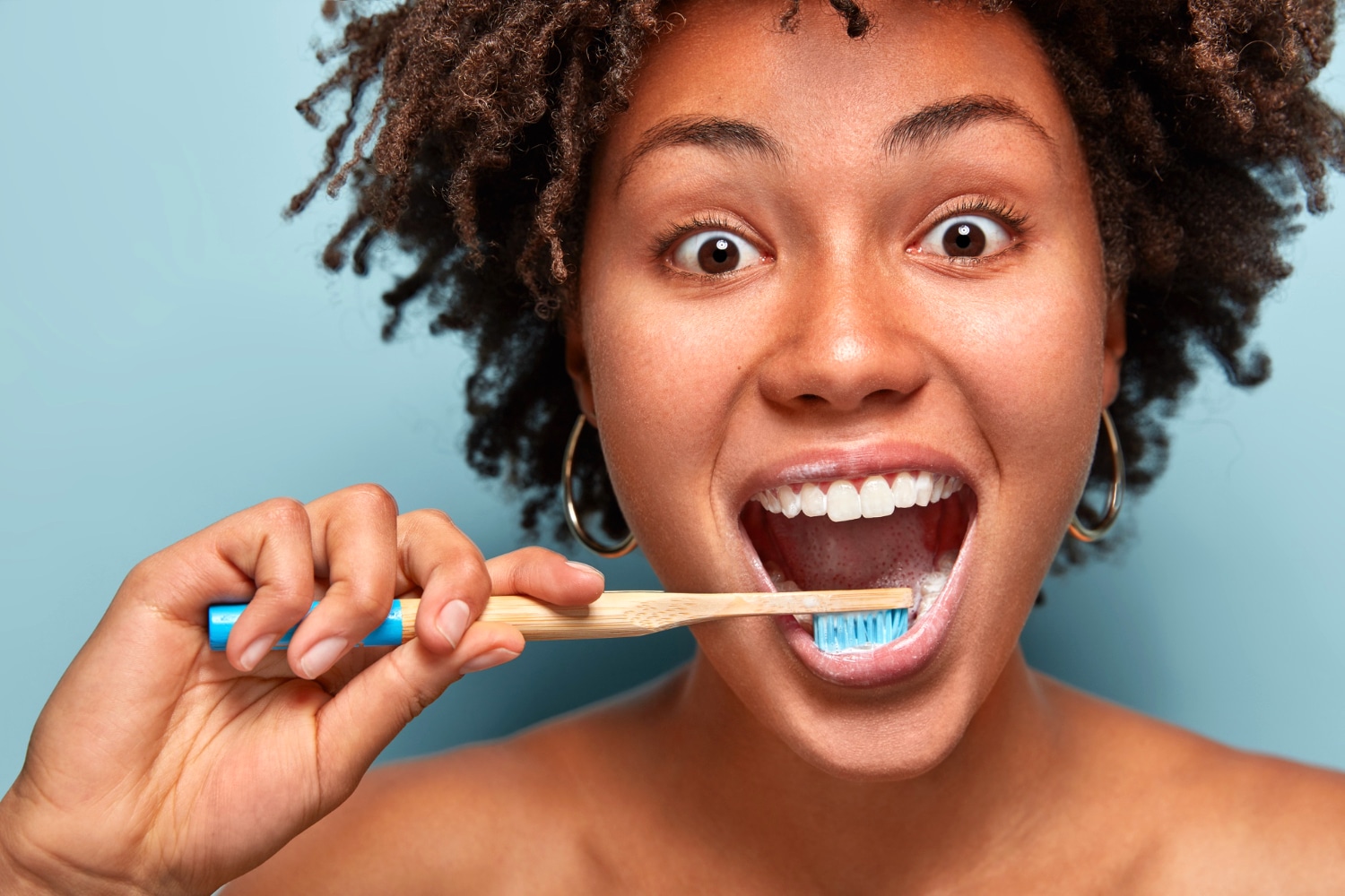 Faire son dentifrice à la maison : guide pratique DIY - Uplike